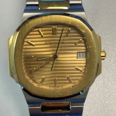 Patek Philippe Nautilus 3900/1 Yellow gold Champagne | Dealer | EveryWatch