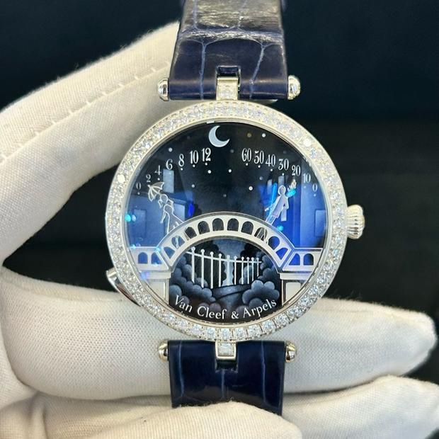 Van Cleef & Arpels Poetic Complications VCARO8TY00 White gold Blue 2019 ...